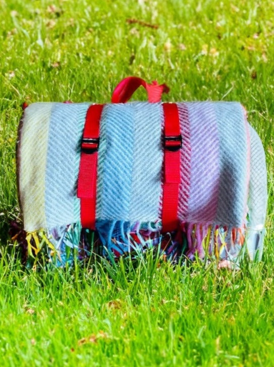 Meadow Picnic Rug: The Ultimate Waterproof Wool & Easy to Carry Throw ...